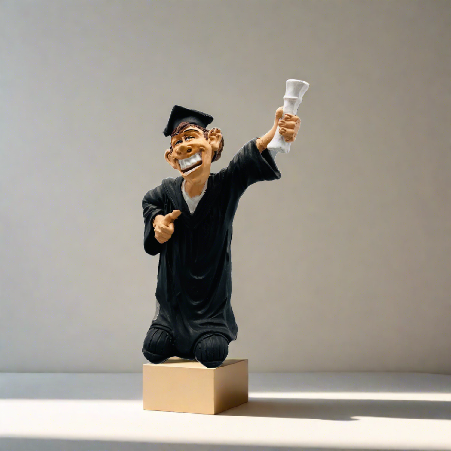 STATUE - Graduated Student – Sugar Gifts